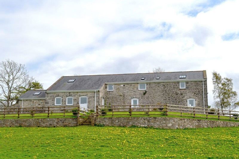 Hersedd Barns, Hendra | British Farm Stays